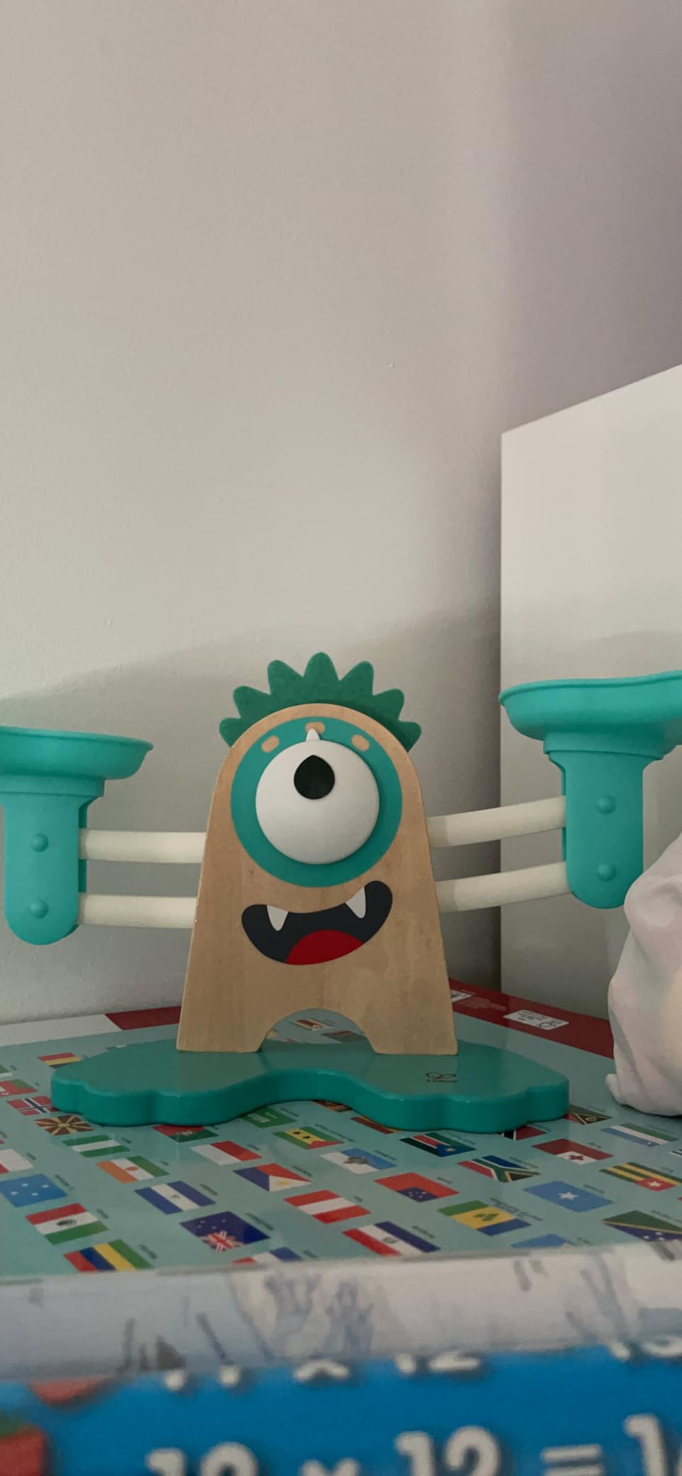 Hape Monster Math Scale – Wooden Educational Toy for Toddlers 3 ...