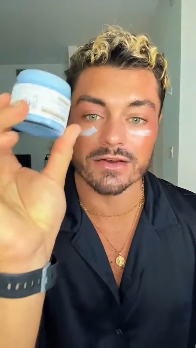 Cecilia Riddle's Instagram, Twitter & Facebook on IDCrawl