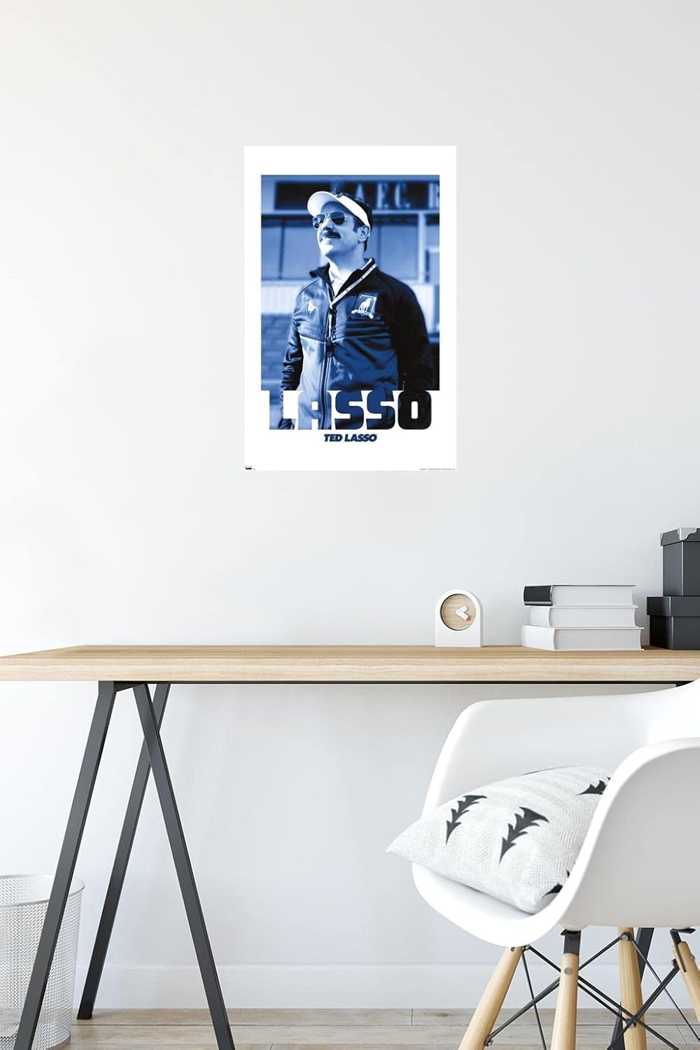 Trends International Ted Lasso – Ted Wall Poster – Yaxa Guatemala