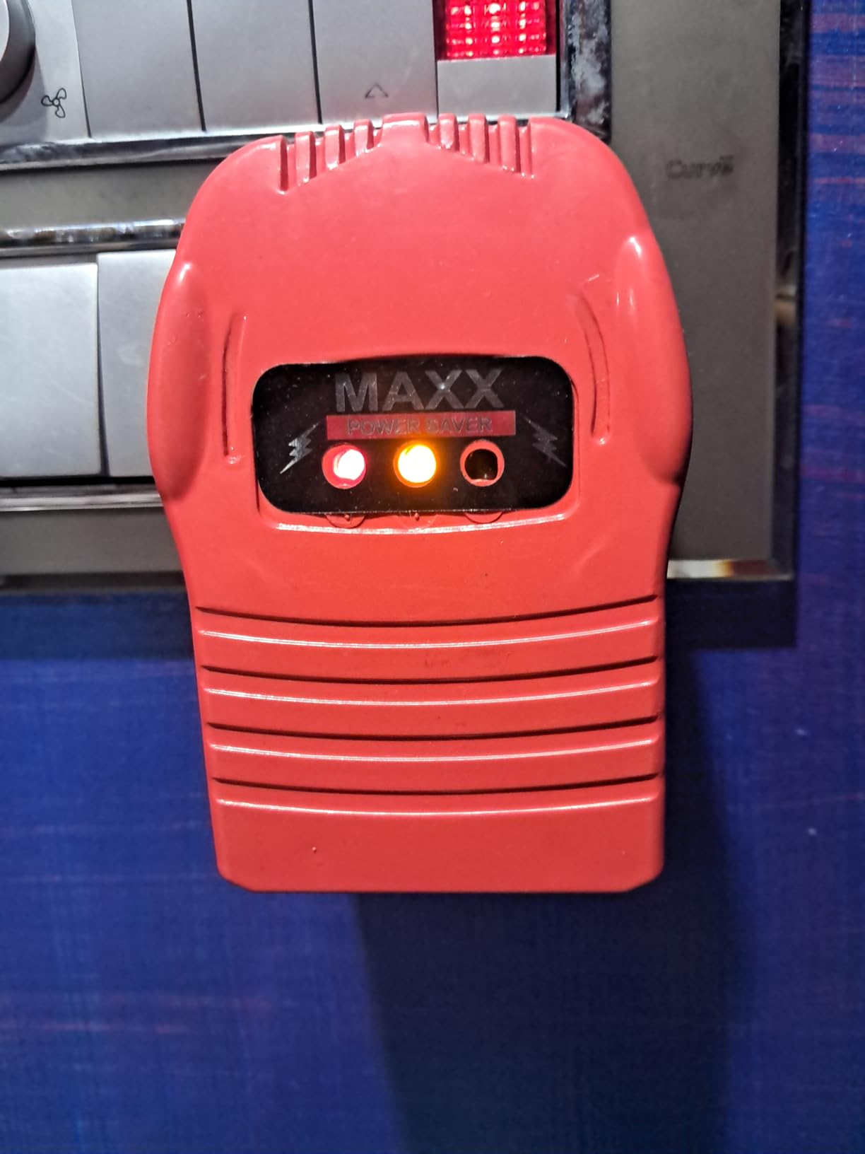 Star toy Presents Turbo Maxx Power Saver Gold Electricity Saving Device ...