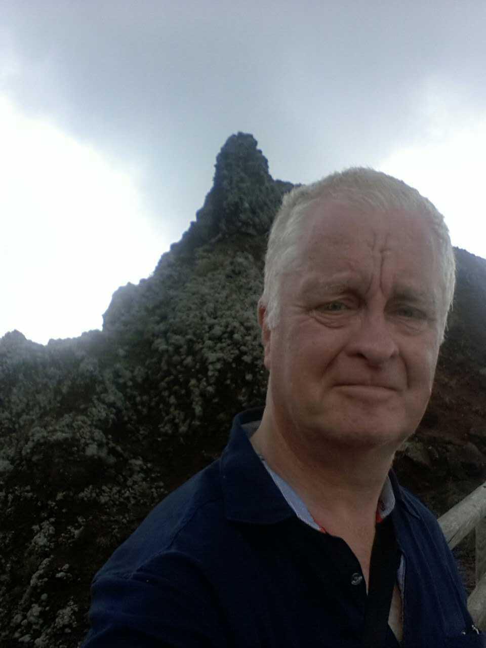 Amazon.com: Andy South: books, biography, latest update