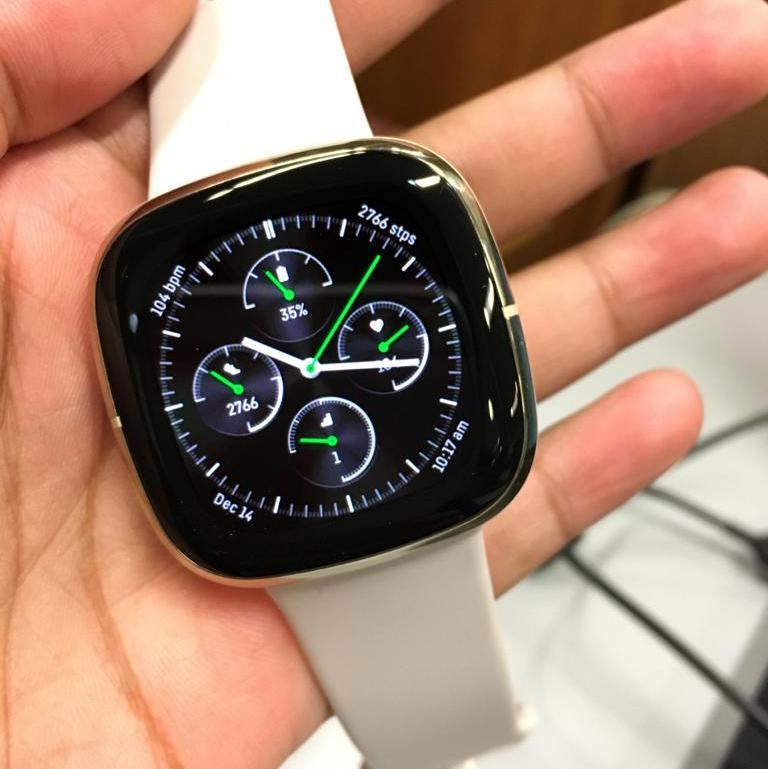 Fitbit FB512GLWT-FRCJK Advanced Smartwatch with Tools, Bluetooth ...