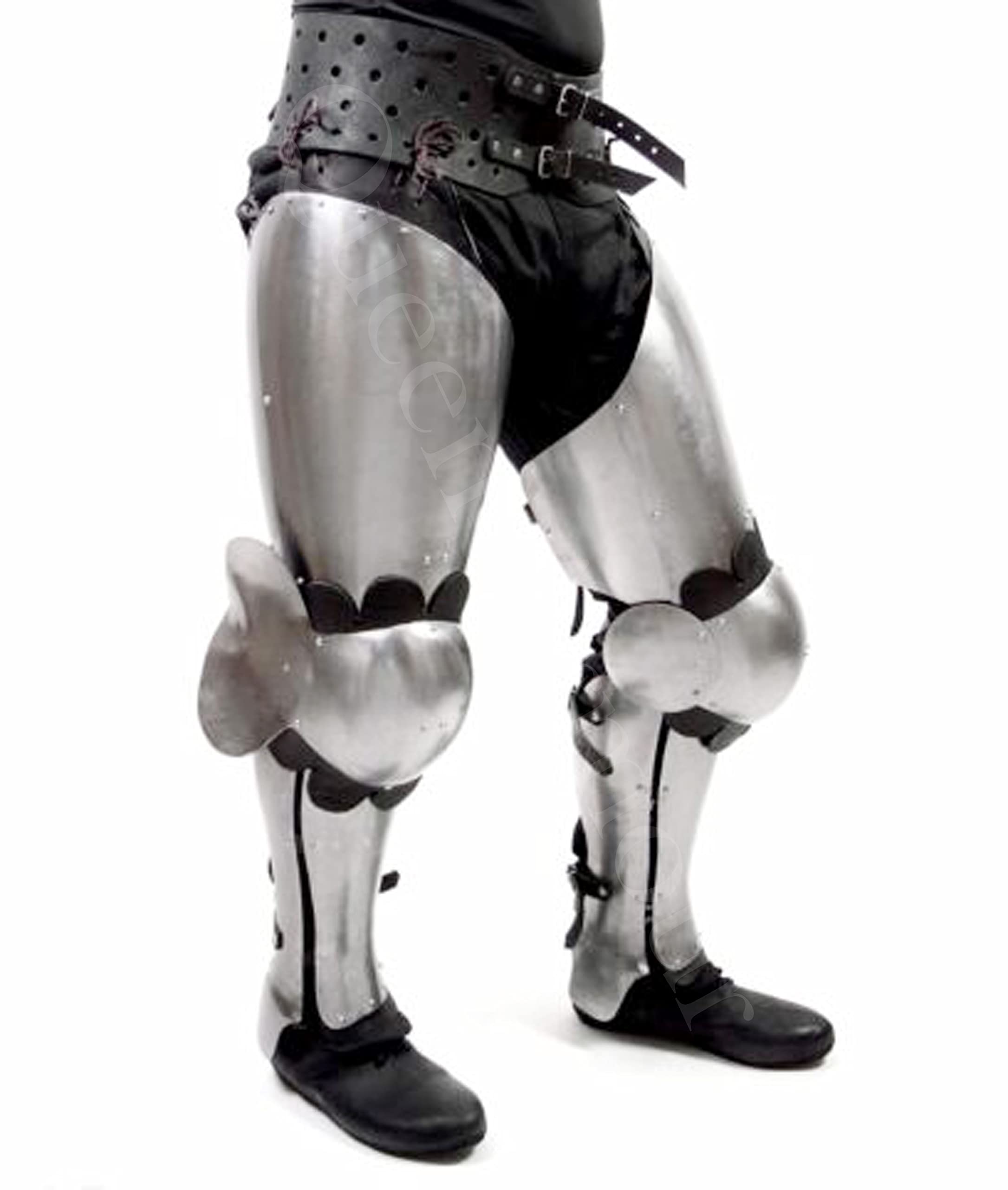 Amazon.com: Queen Armour Medieval Advanced floating legs Greaves armor ...