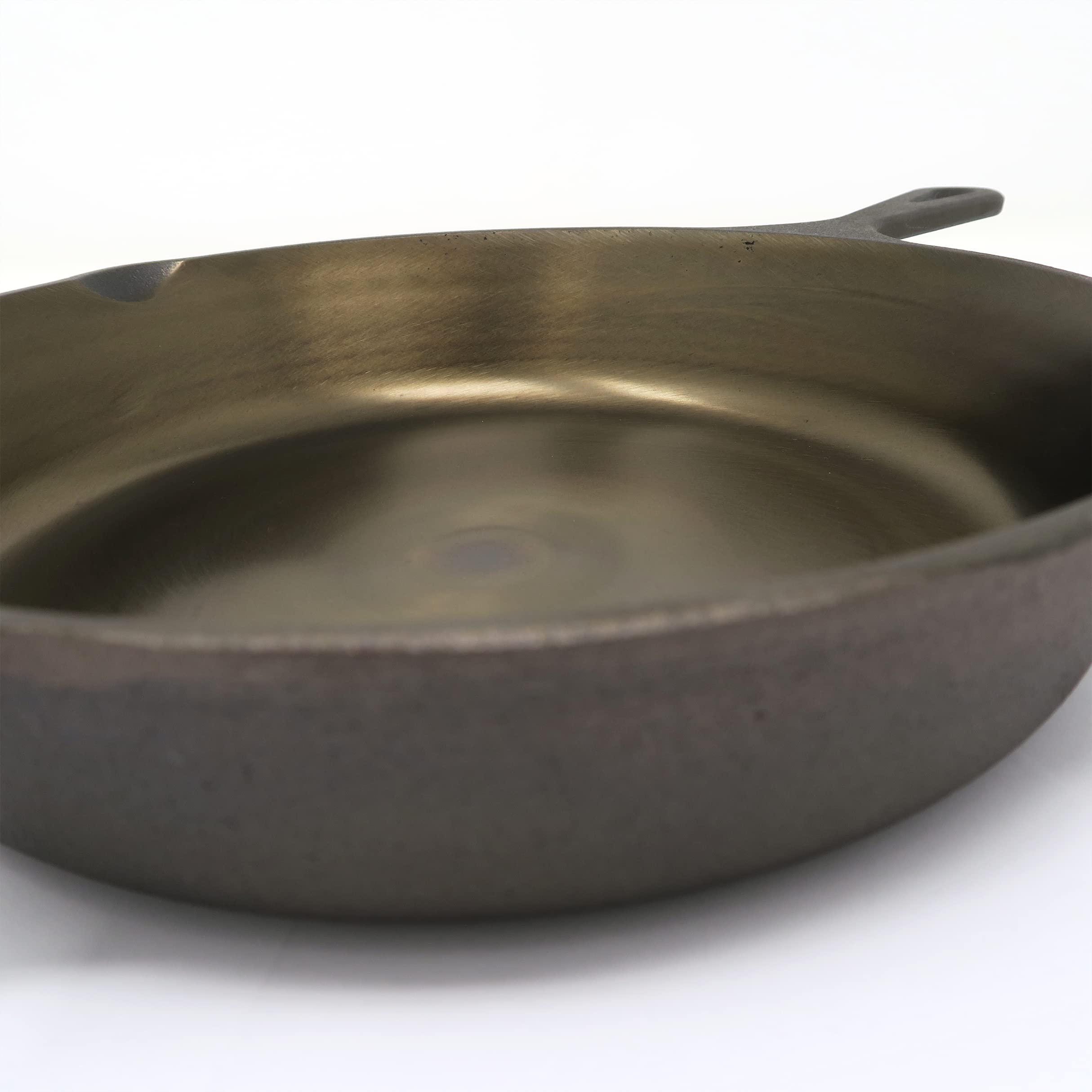Smooth Cast Iron Skillet Pan 26 cm - Large Polished Pre-Seasoned Frying ...