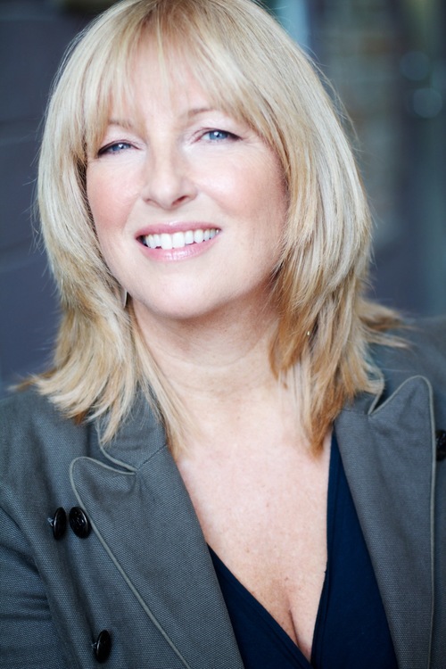 Deborah Hall's Instagram, Twitter & Facebook on IDCrawl