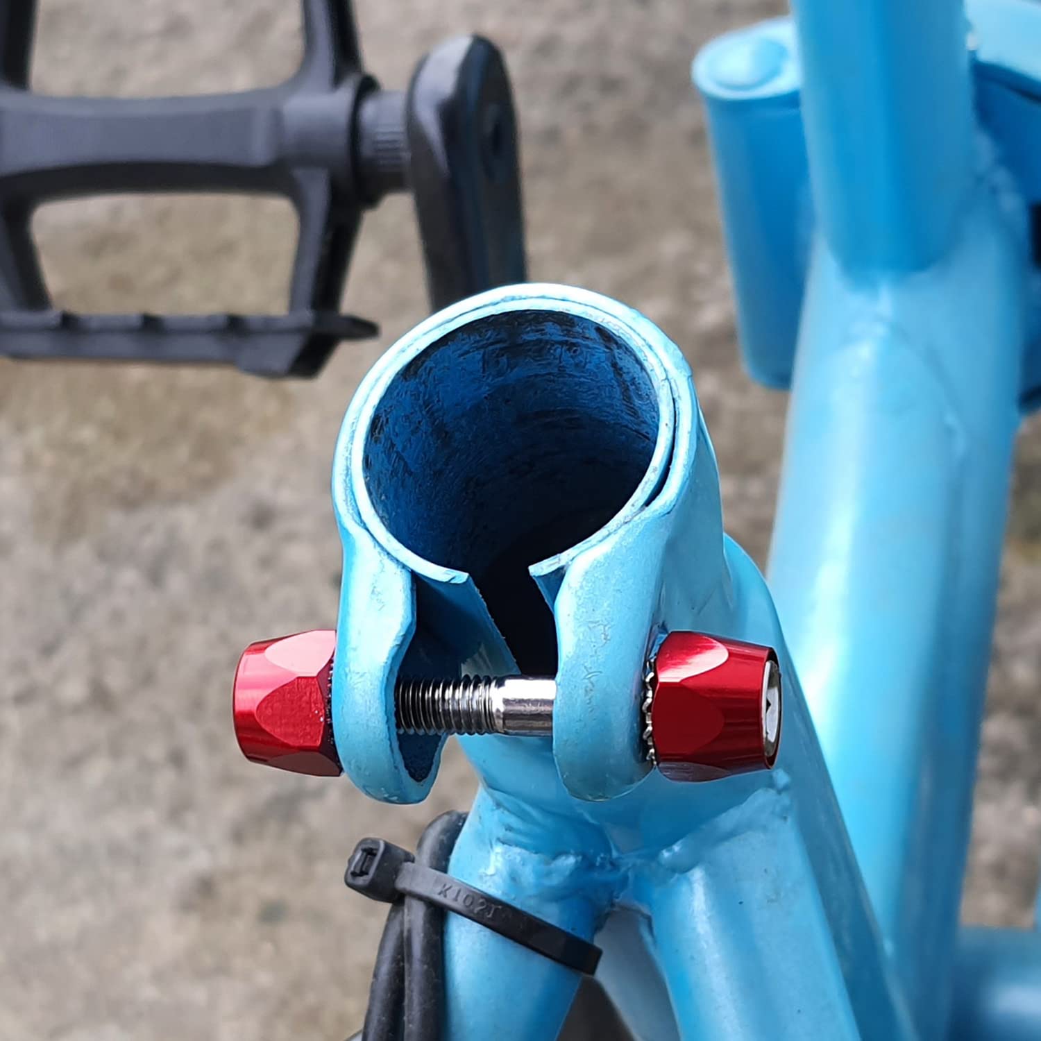 Snapklik.com : Bike Binder Bolt Alloy Seatpost Clamp