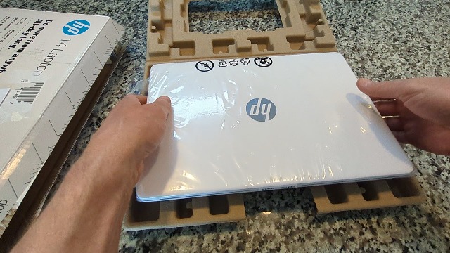 Watch HP 14" Laptop Unboxing Video on Amazon Live