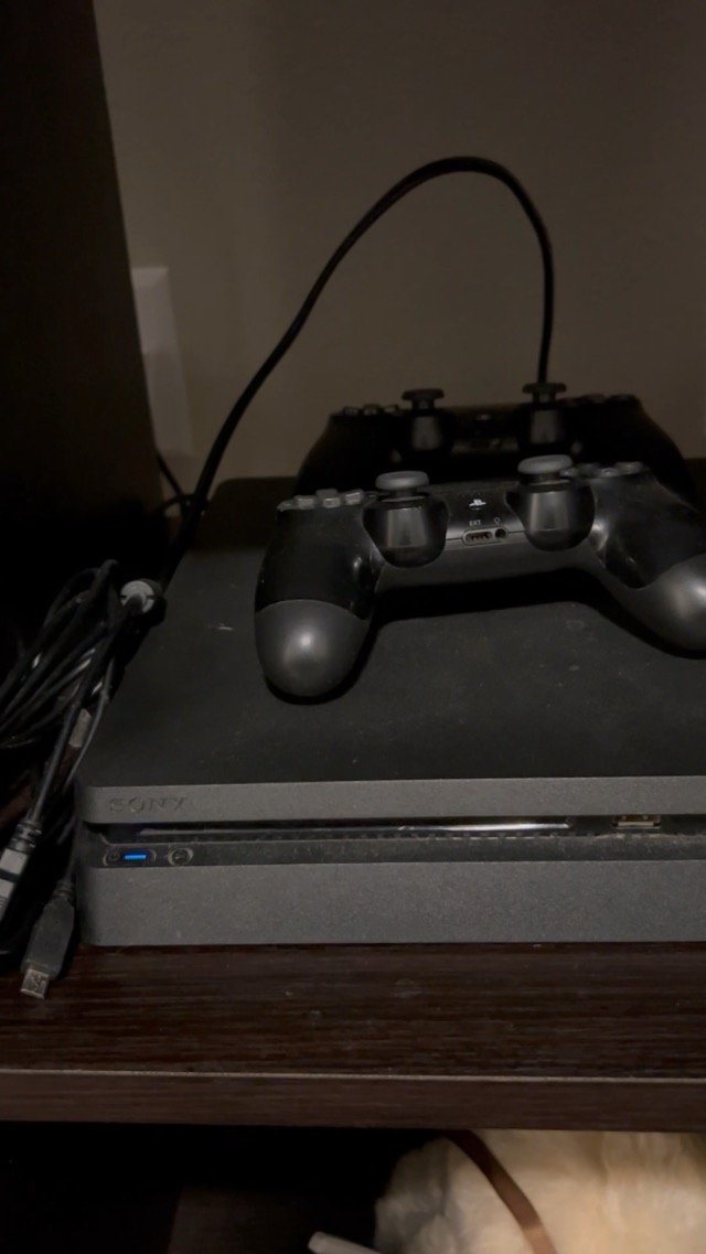 Watch Honest review on the renewed Sony PS4 on Amazon Live