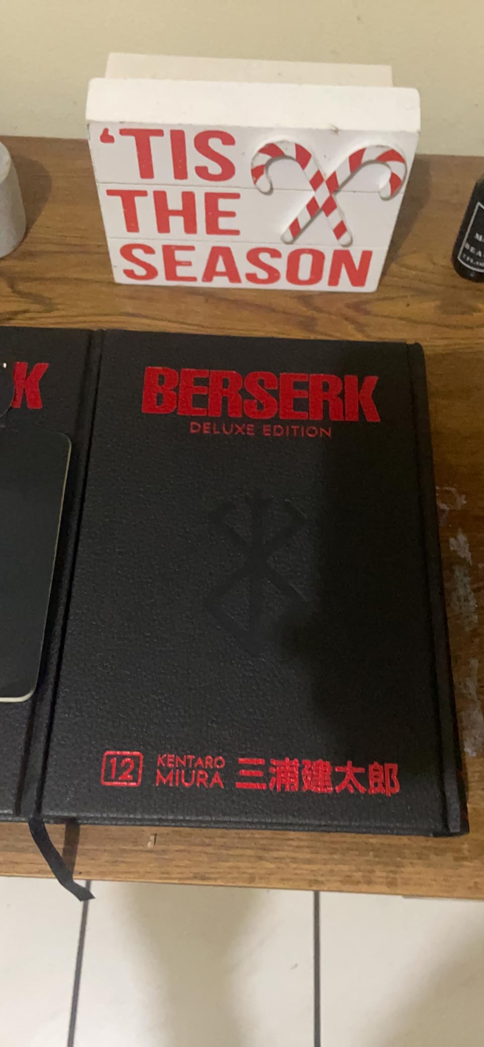 Berserk Deluxe Volume 12: Miura, Kentaro, Miura, Kentaro, Johnson ...