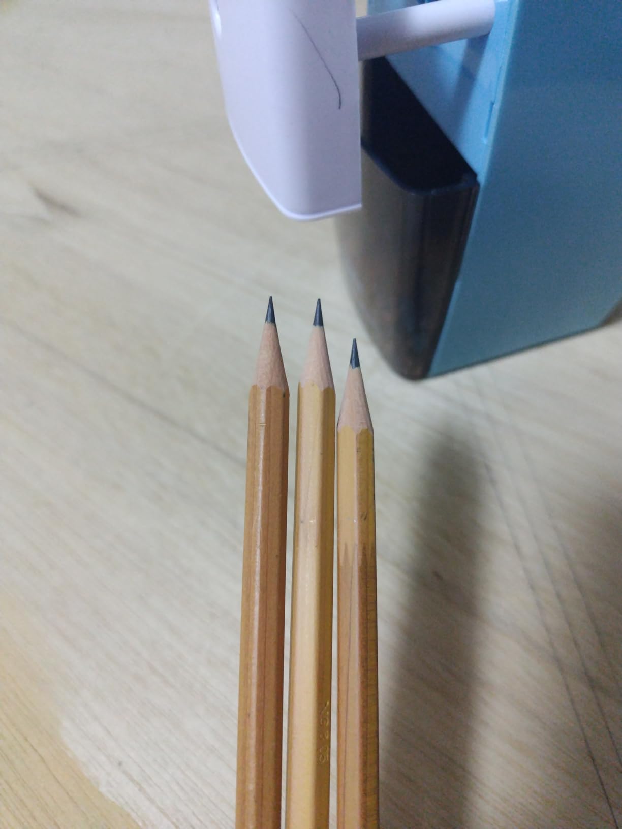 Amazon.co.jp: アスカ ASMIX 鉛筆削り器 ブルー PS60B : 文房具・オフィス用品