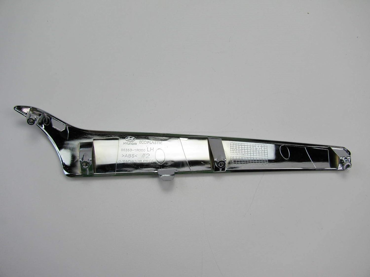 Amazon.com: Genuine Hyundai 86353-1R000 Radiator Grille Piece, Left ...