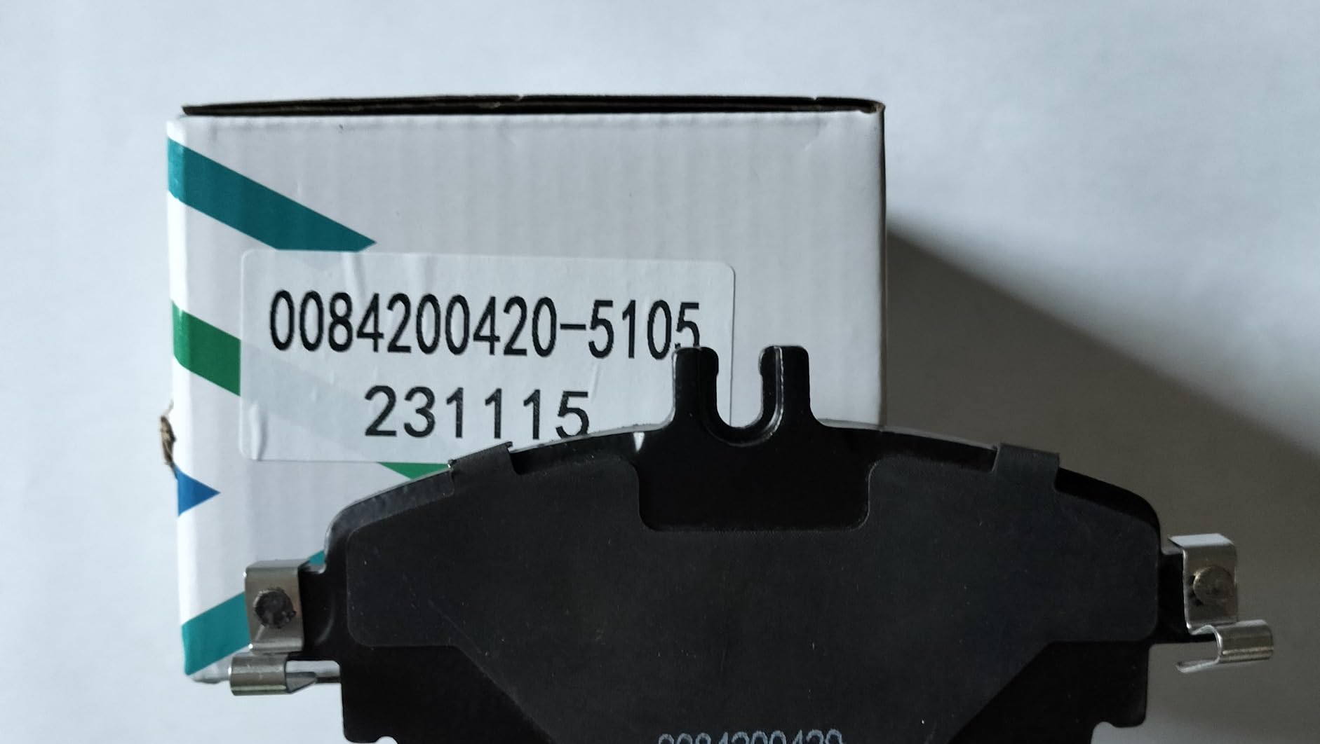 Amazon | ベンツ W176 W246 フロント ブレーキパッド + ブレーキパッドセンサー A180 B180 0084200420 ...