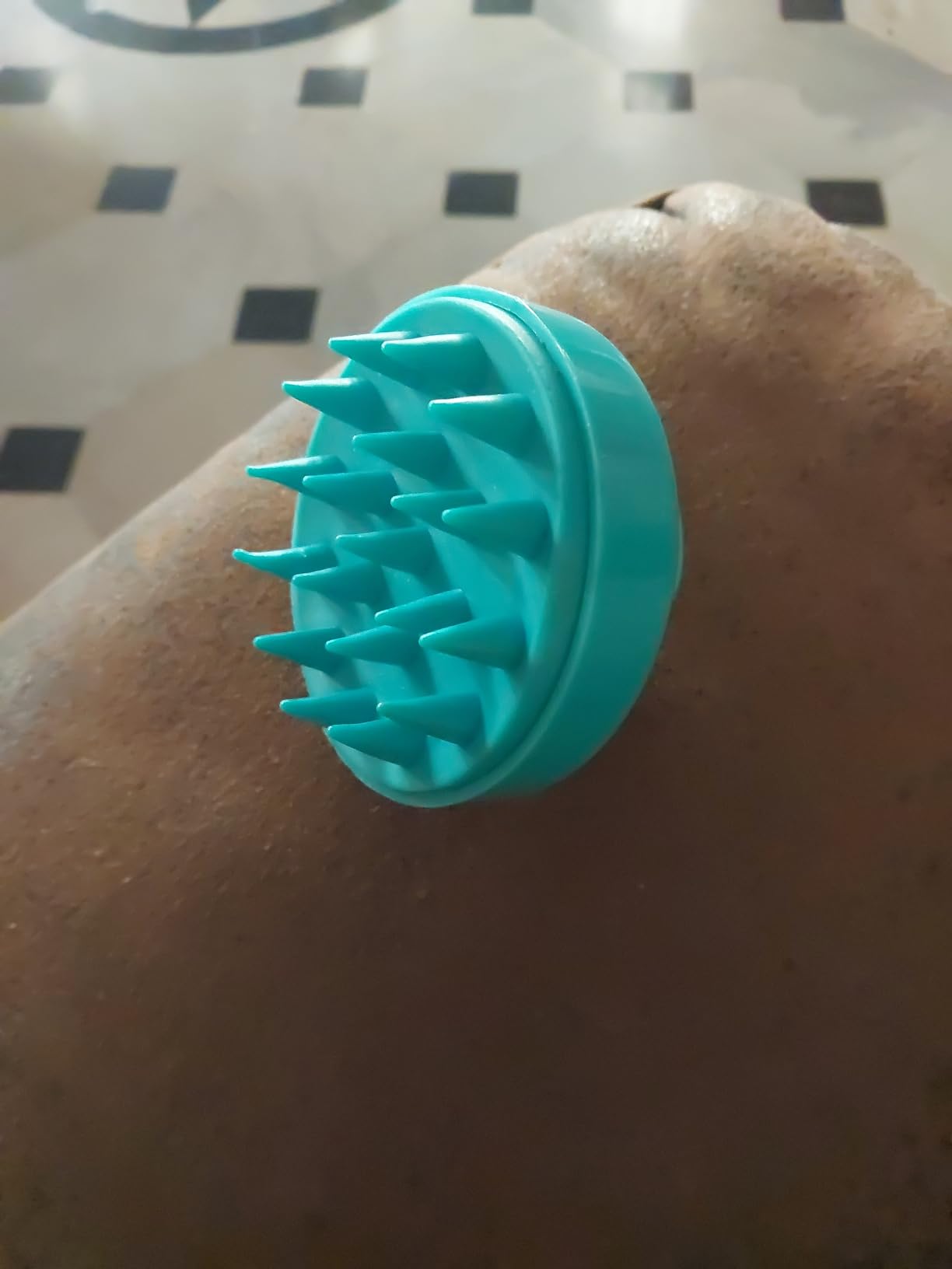 Episkey Manual Hair Shampoo Scrubber Brush, Silicone Scalp Massager ...