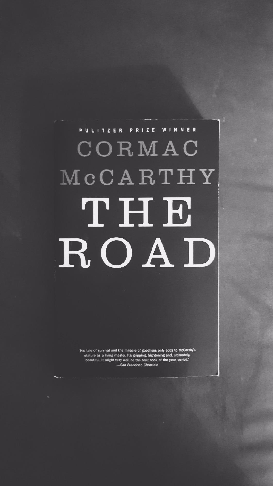 The Road: McCarthy, Cormac: 9780307265432: Books - Amazon.ca