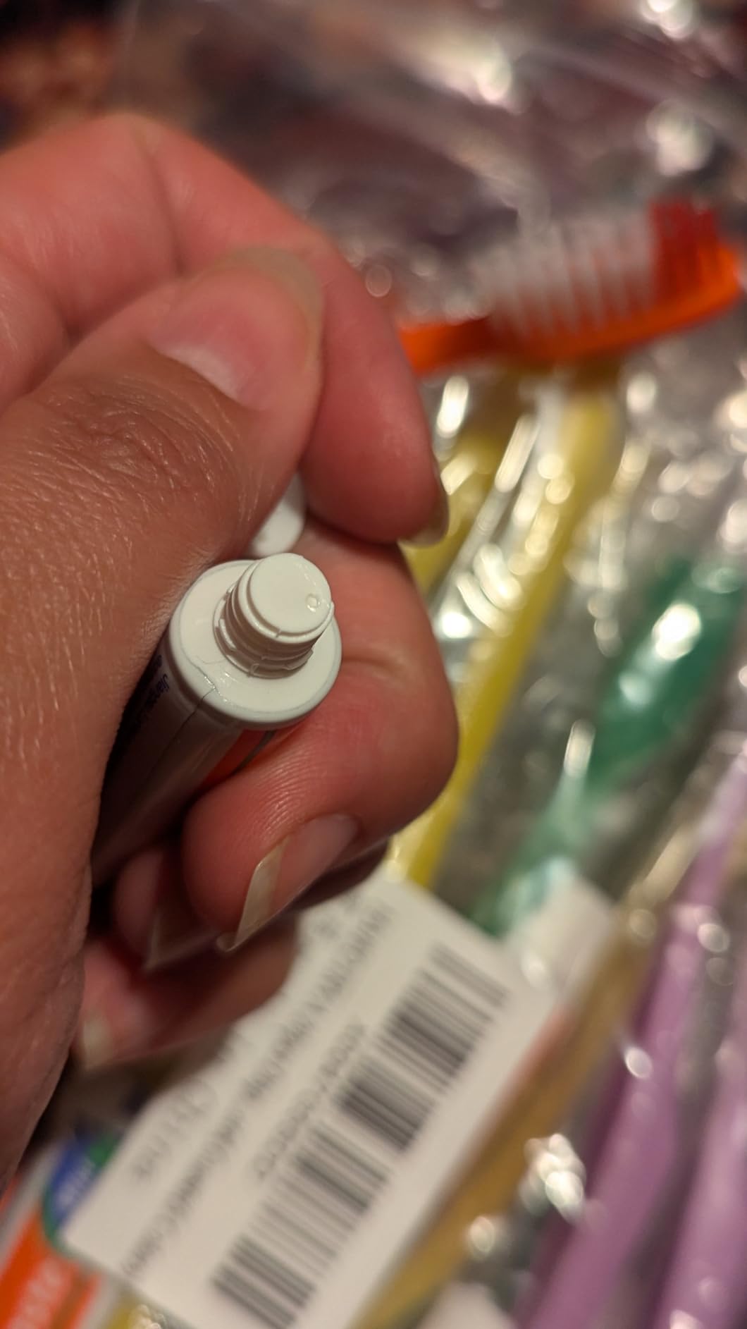 Amazon.com : HAIFOTRVA 20pcs Disposable Toothbrushes with Toothpaste ...