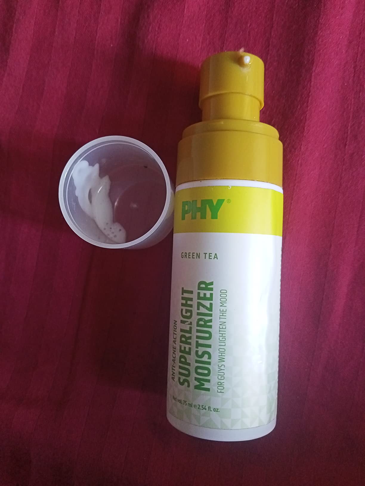 Phy Green Tea Superlight Moisturizer | Anti-acne action, light liquid ...