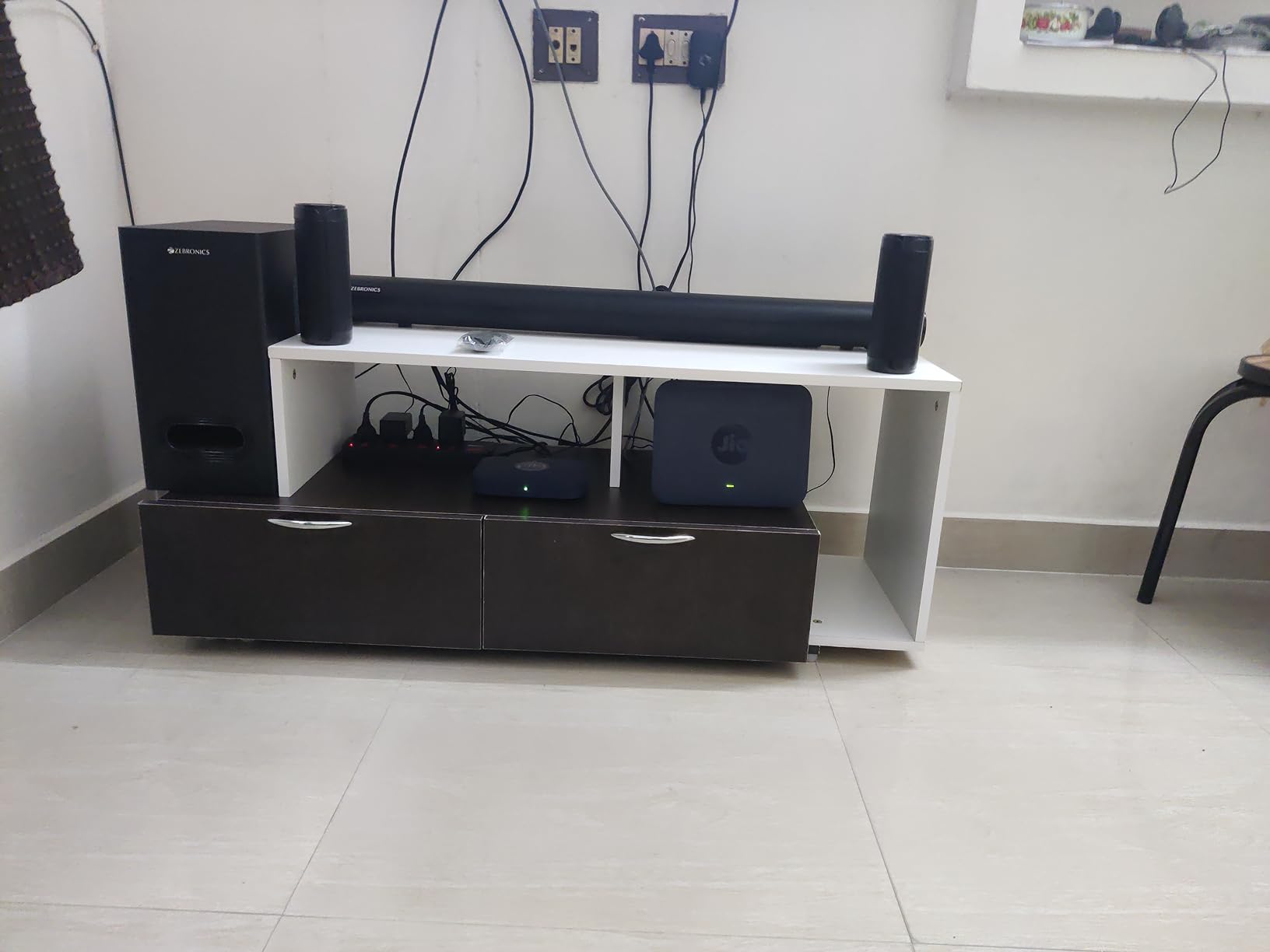 Burlyworth Dexon Engineering Wood Floor Standing TV Entertainment Unit ...