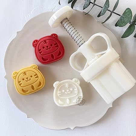 Amazon.com: Stamped mid-autumn mooncake press mold, hand-pressed cookie ...