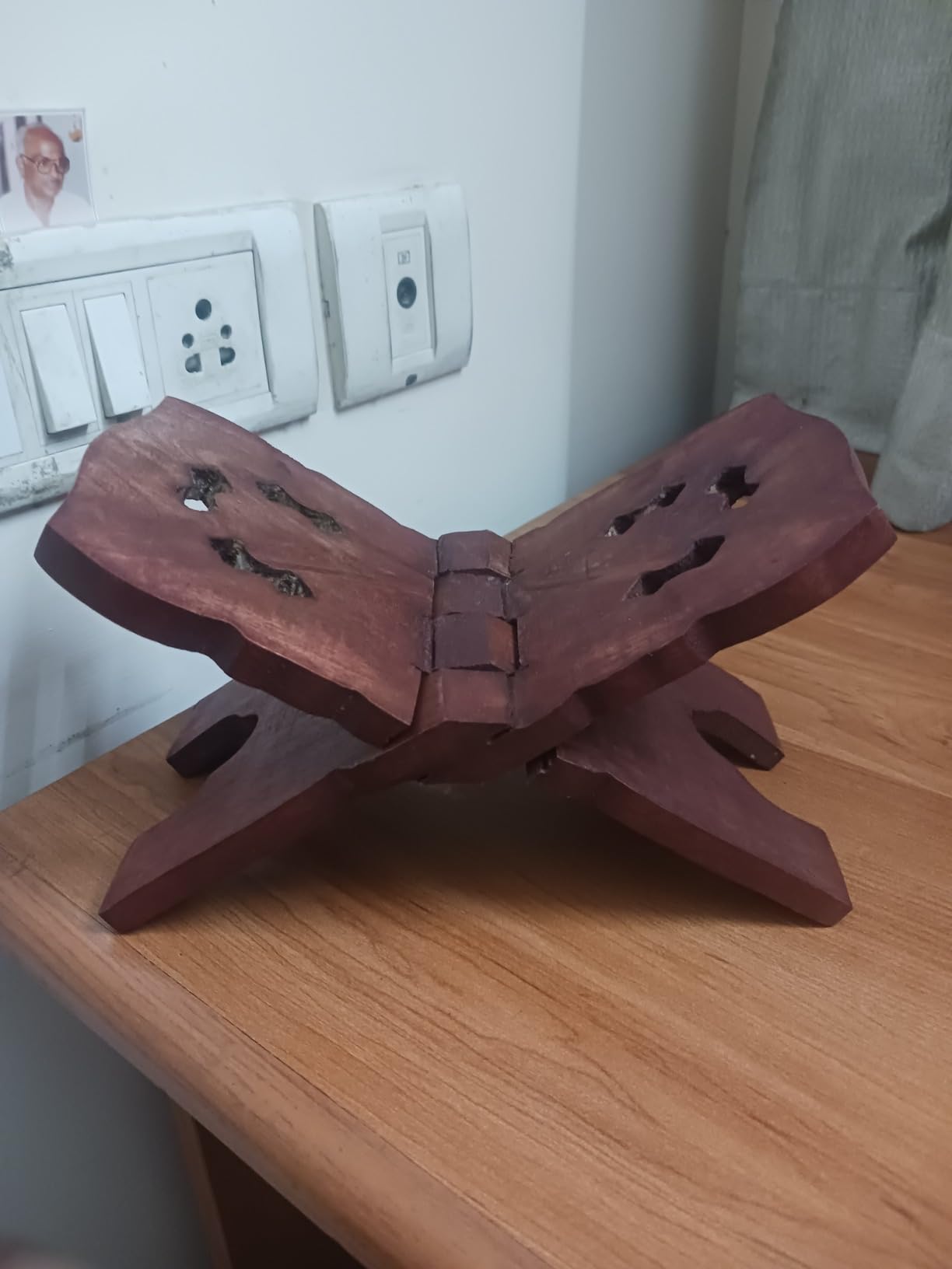 india's big shop Wood Holy Book Stand (10 inch, Brown) : Amazon.in ...