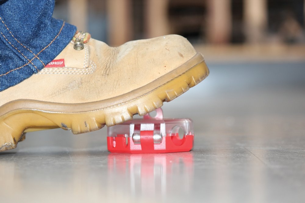 Accuform KDD480 STOPOUT Versatile Pneumatic Plastic End-Fittings ...