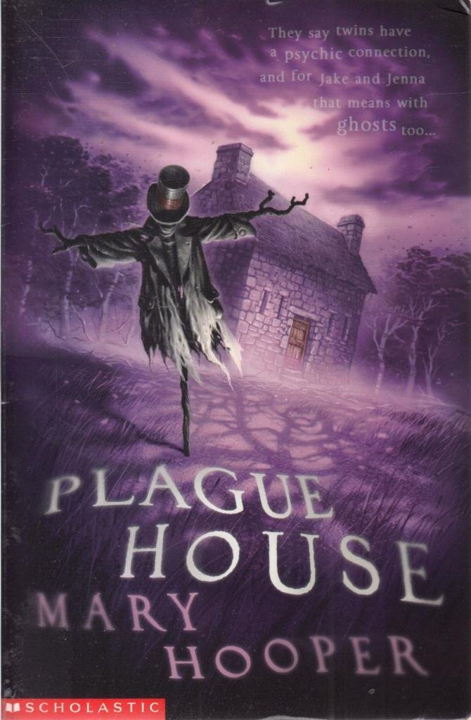 The Plague House: 2 (Mary Hooper's Haunted S.) : Hooper, Mary: Amazon ...