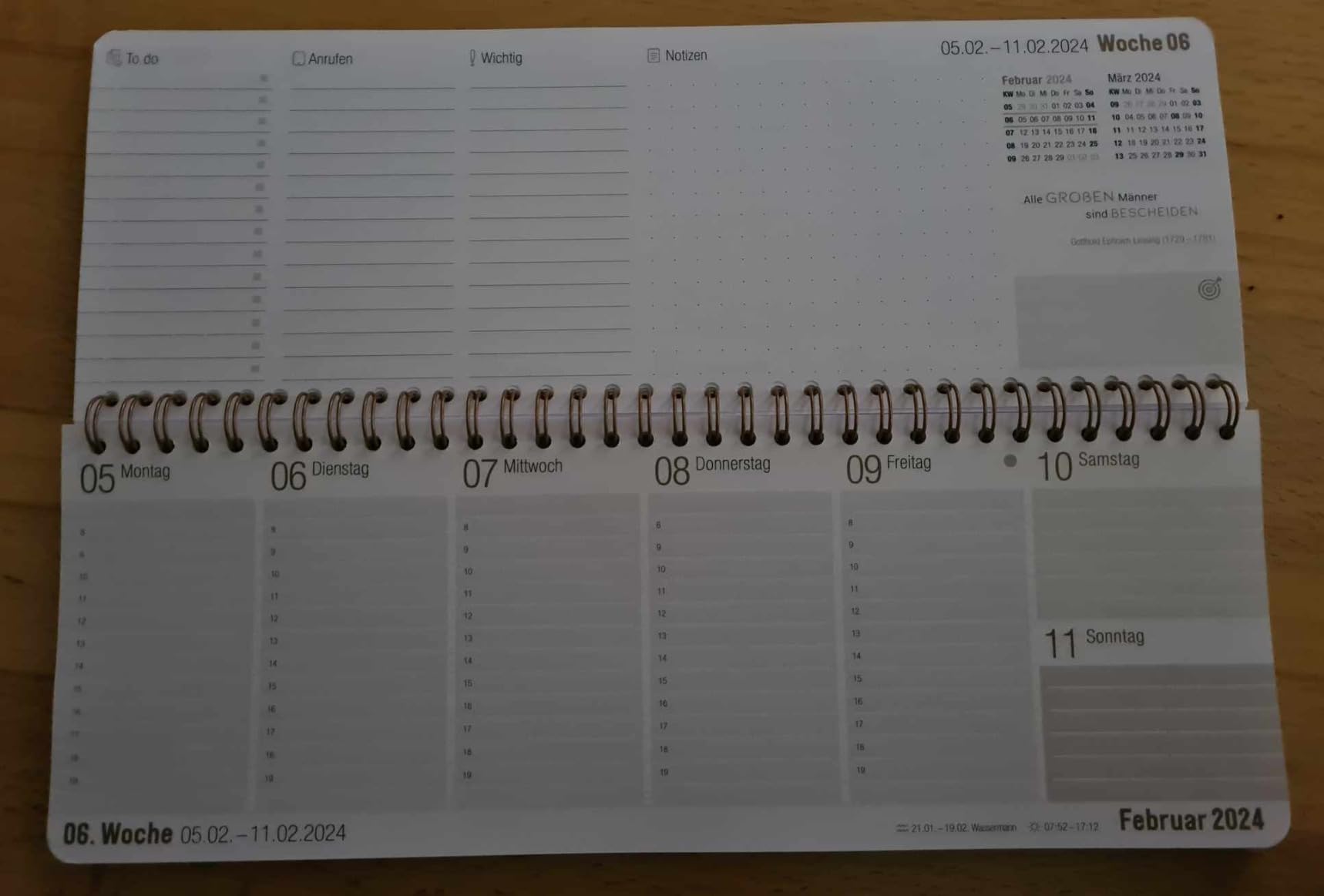 Wochen-Tischkalender 2024 im Quer-Format [Grey Marble] 1 Woche 2 Seiten ...