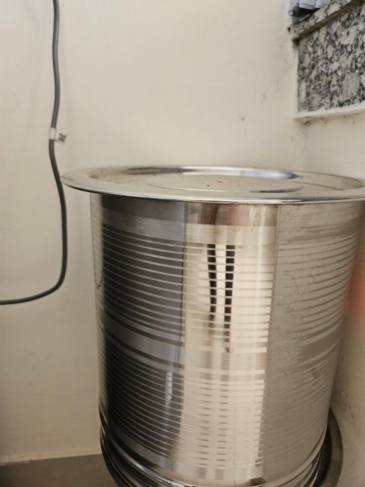 Super HK Stainless Steel Atta Tanki/Container/Box/Drum/Pawali/Tanki ...