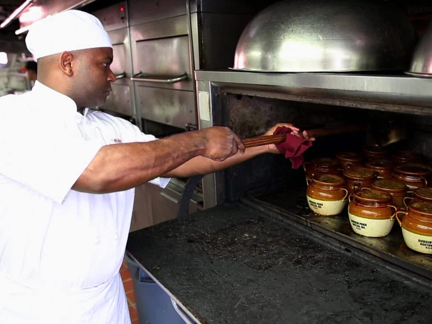 Watch Bizarre Foods: Delicious Destinations - Season 1 | Prime Video