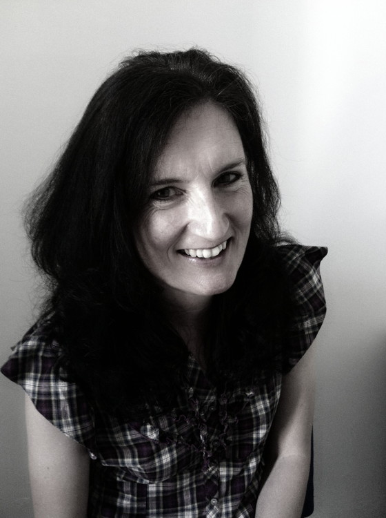 Amazon.com: Fiona Thomas: books, biography, latest update