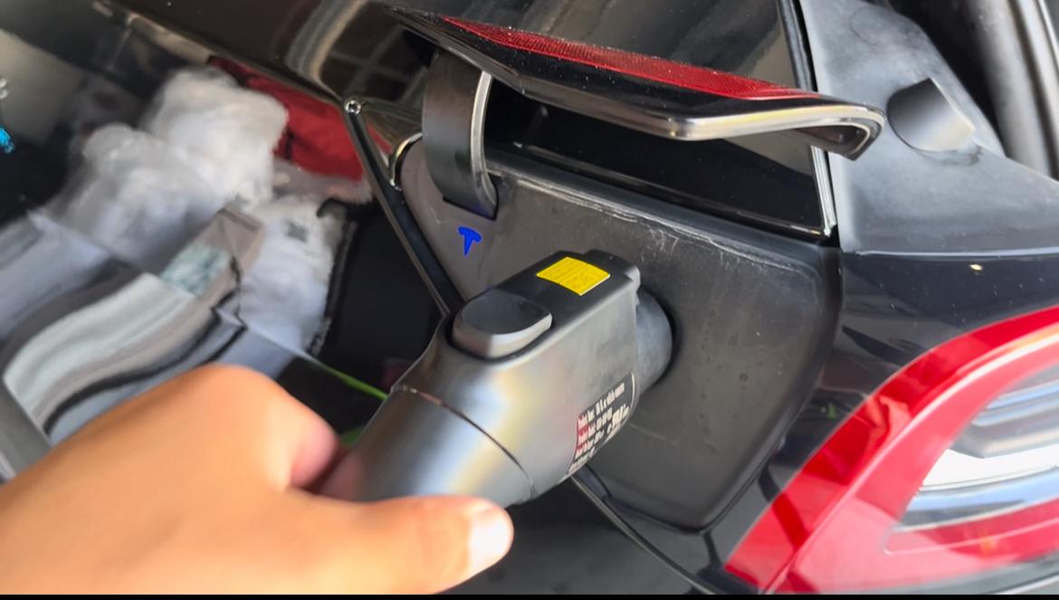 Watch See if this FLUXELLE EV charger works on my Tesla - LX.mp4 on ...