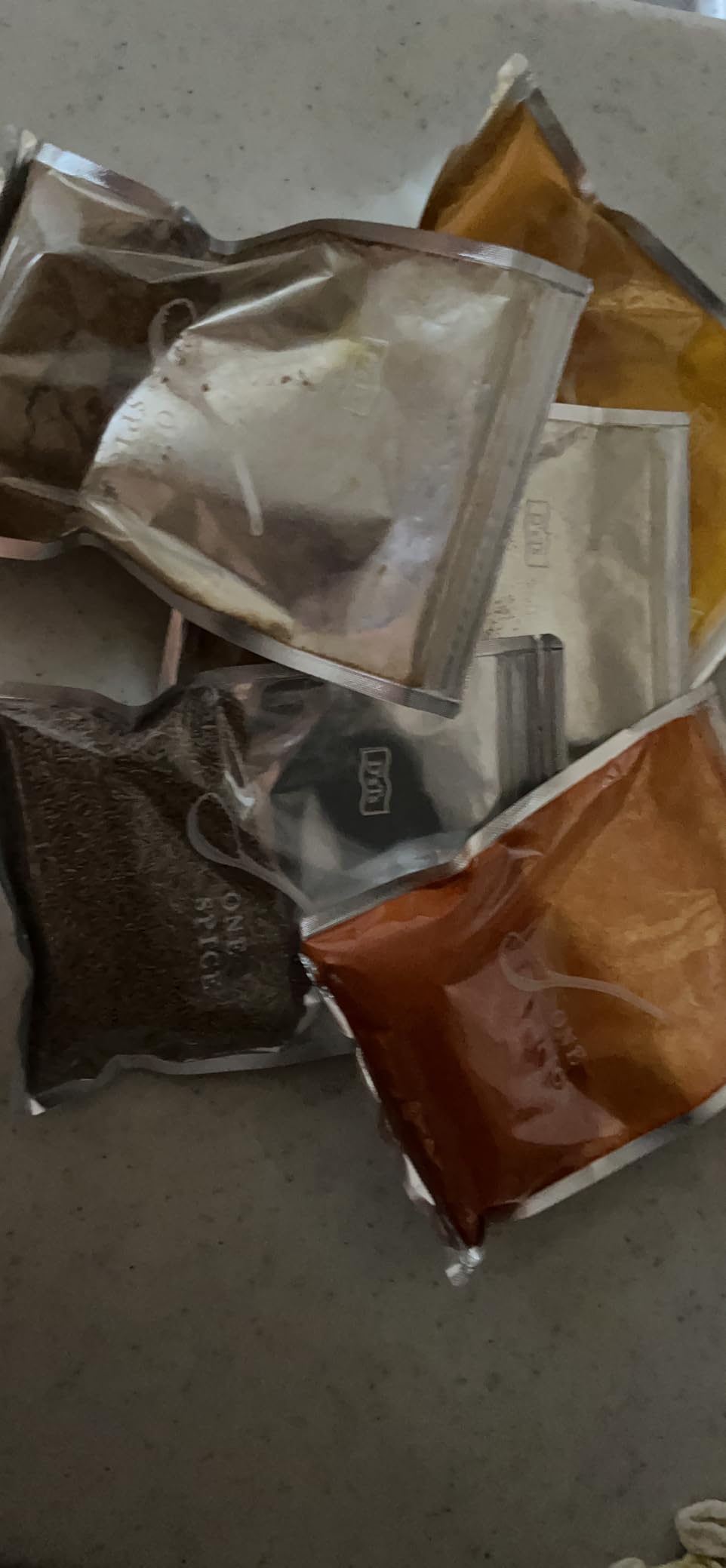 Amazon | D'sTs スパイス カレー ターメリック クミンパウダー コリアンダーパウダー カレー粉 無添加 100g 3種セット | D'sTs | カレー粉・カレーペースト 通販