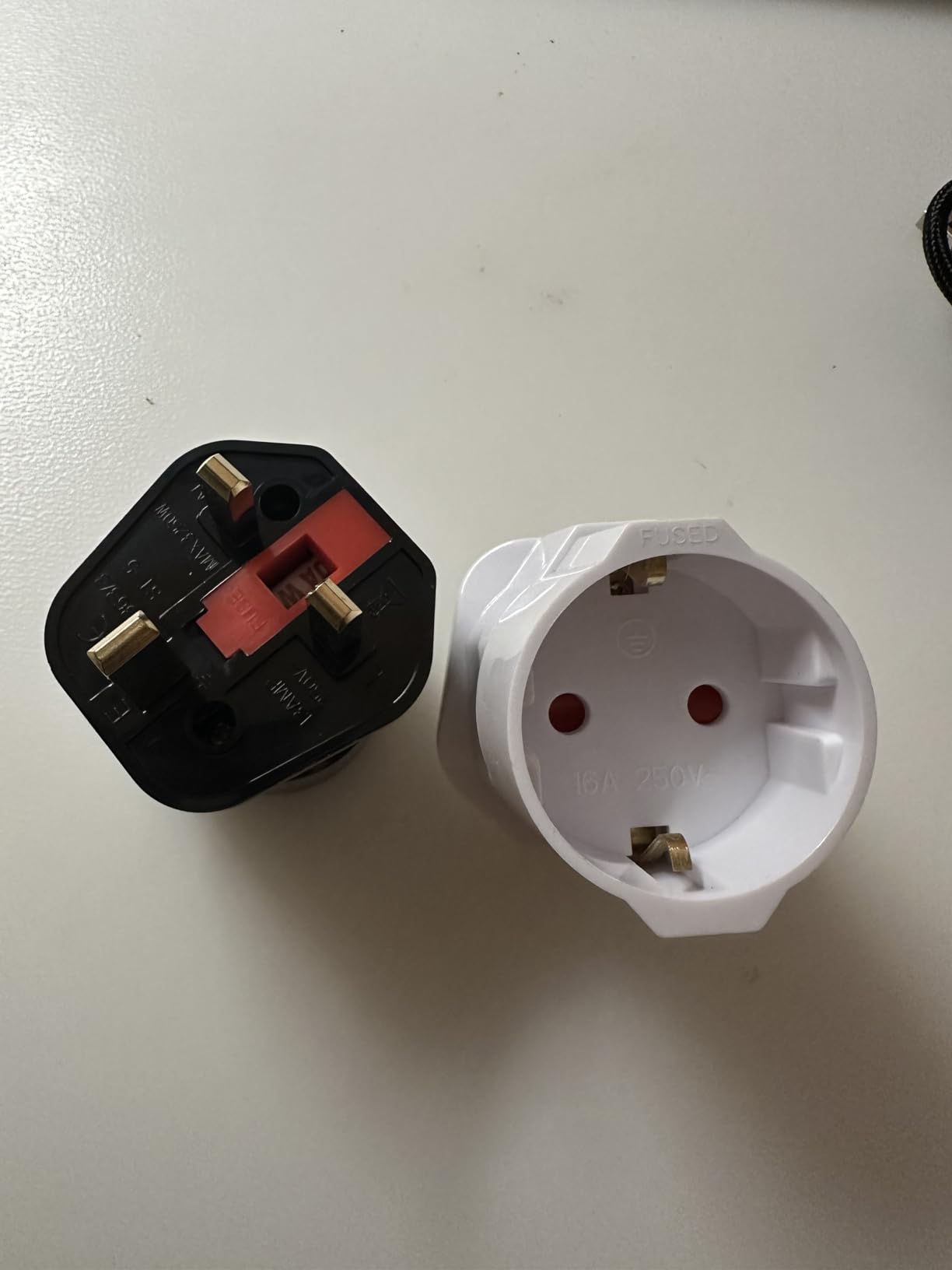 2 Stück Reiseadapter, Adapter EU auf UK, EU auf UK Adapterstecker Type ...