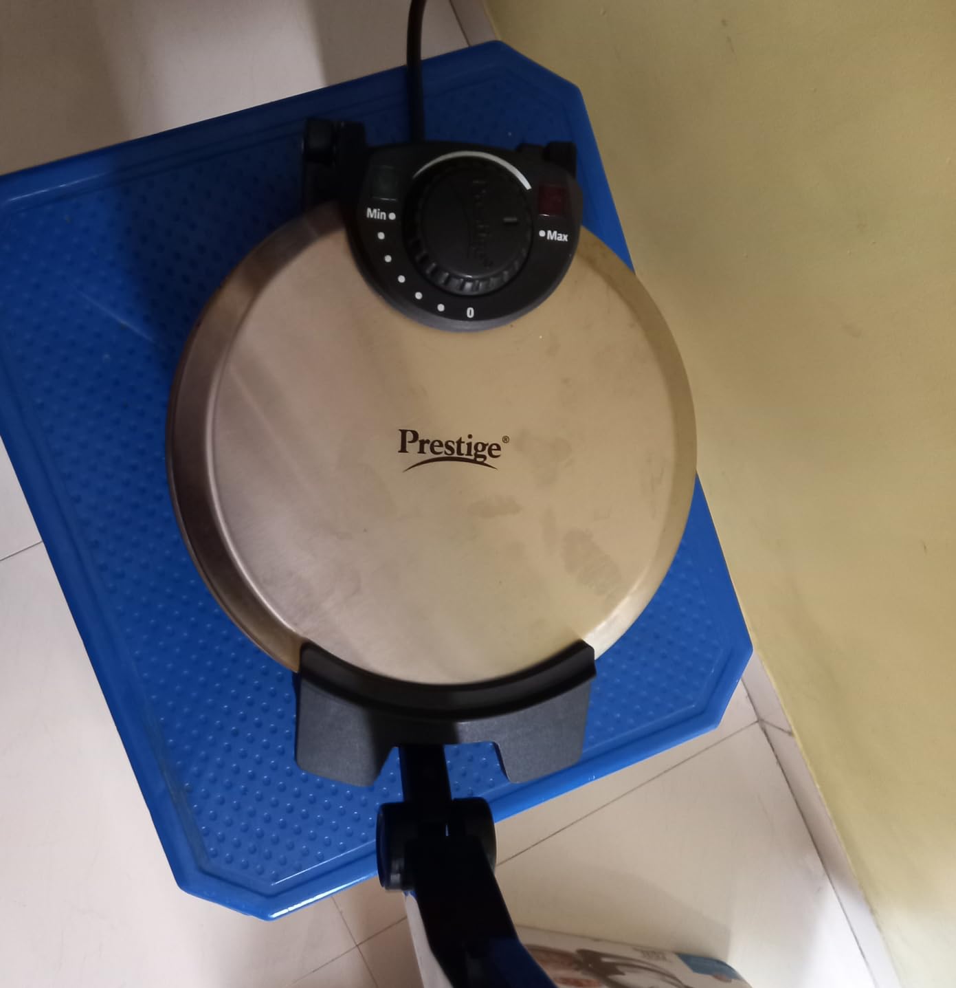 Buy Prestige PRM 3.0 900-Watt Roti Maker (Silver) Online at Low Prices ...