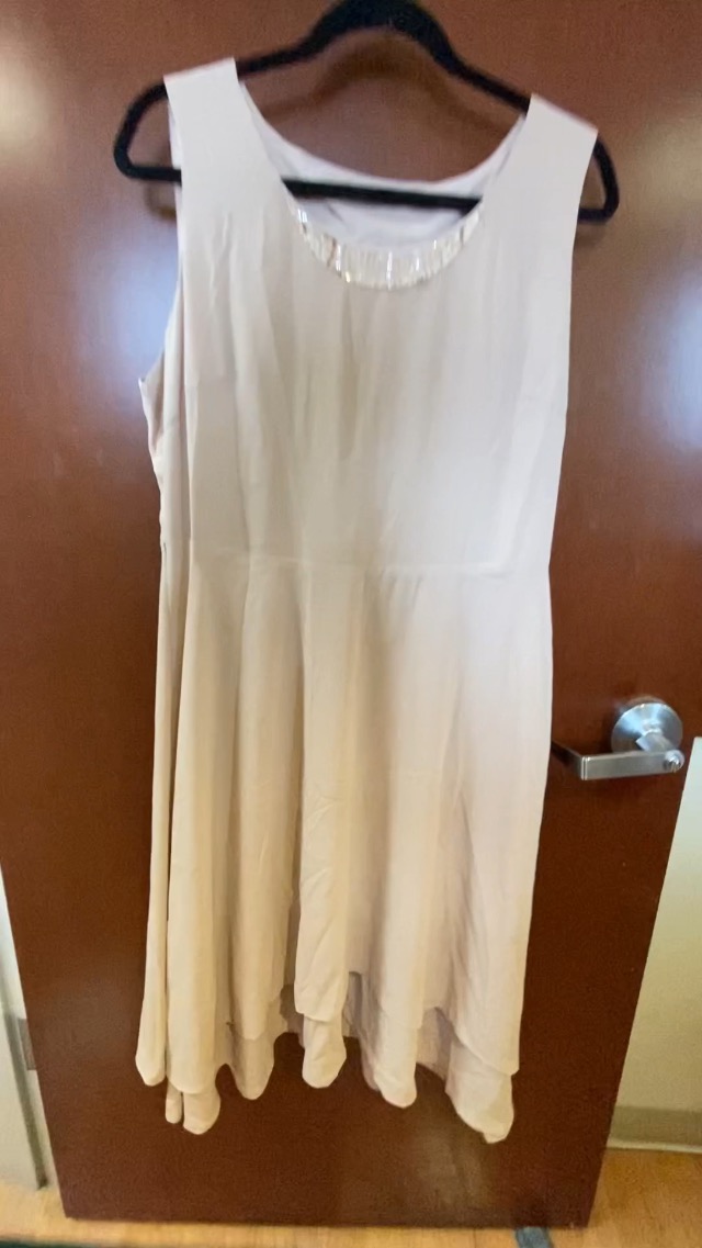 Watch Elegant and stunning party dress on Amazon Live