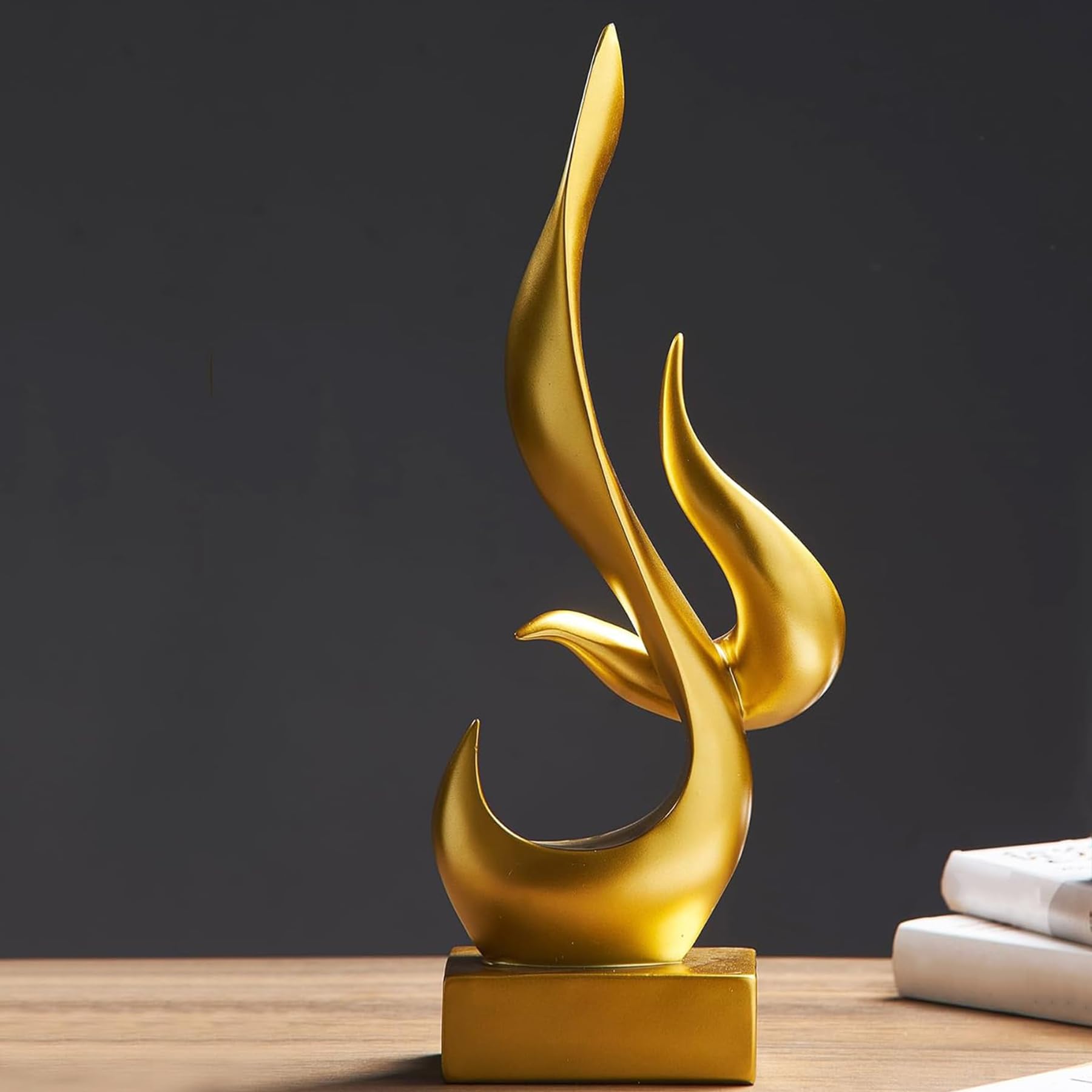Amazon.com: Octdays Abstract Statue Sculpture Decorations: Modern Gold ...