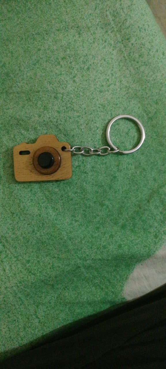 FULKERYA Wooden Camera Keychain & Keyrings|Keytags For Home, Office ...