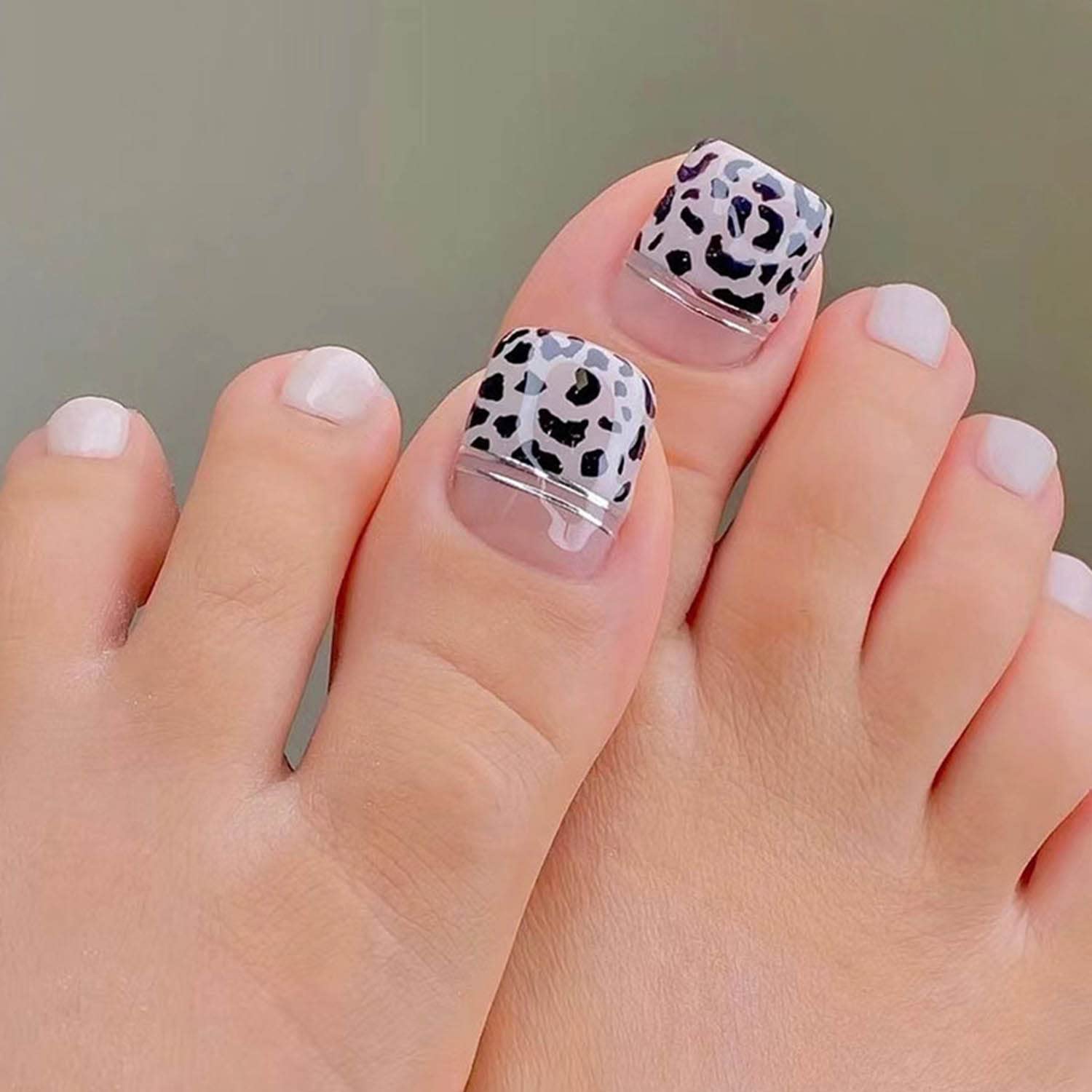 Cheetah Print Toe Nails
