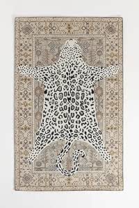 Amazon.com: Chic Leopard Print Tufted Rug in Neutral Tones – Luxurious ...