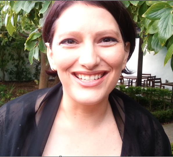 Amazon.com: Alicia Thomas-Woolf: books, biography, latest update