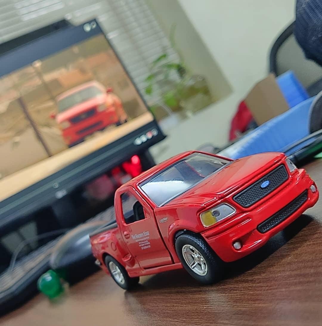 Jada Toys Kids Fast and Furious 1:32 Scale 1999 Ford F-150 Lightning ...