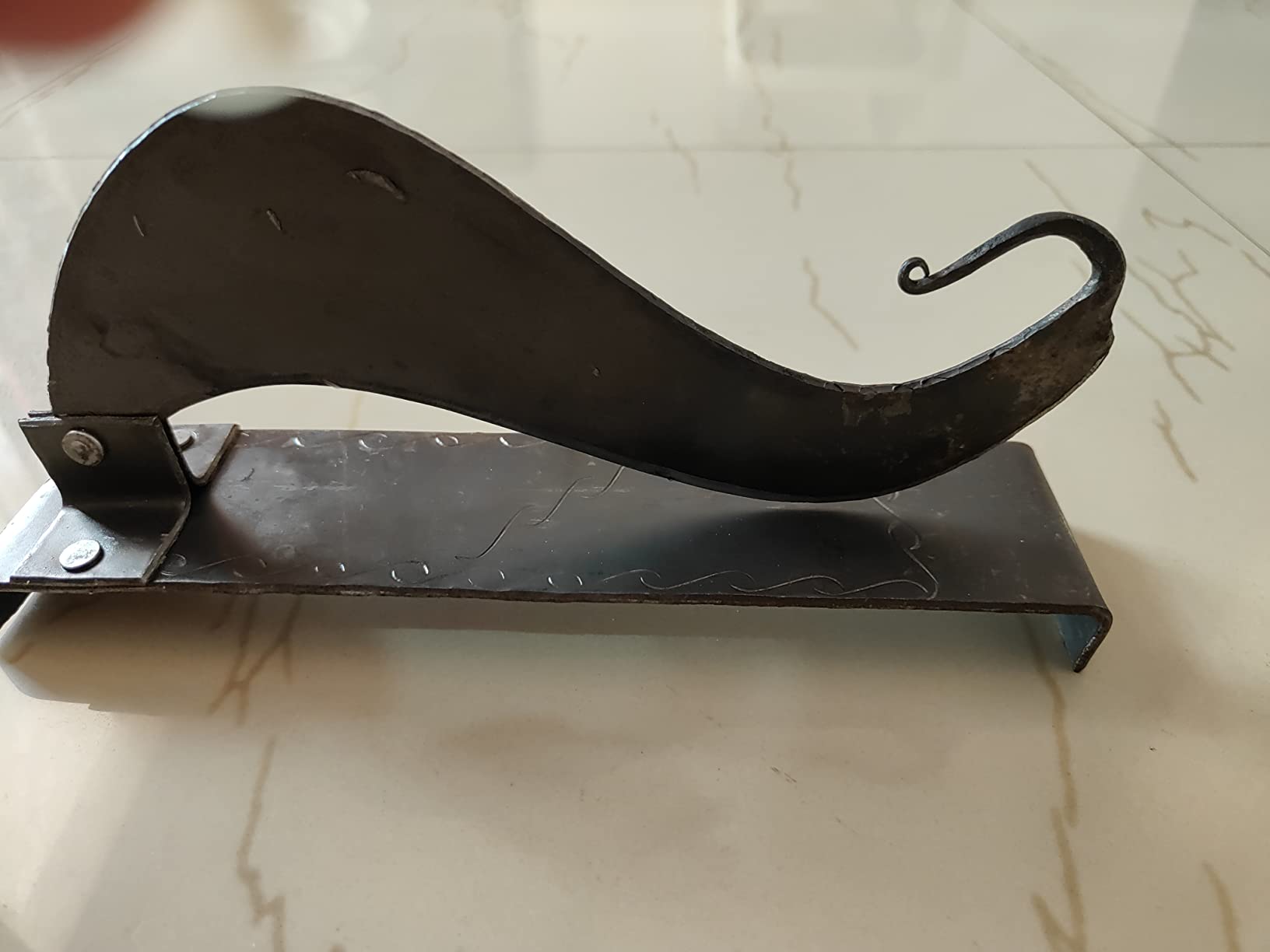 Raj Furniture Traditional Vegetable Cutter/Pahsul/Iron Vili/Boti ...