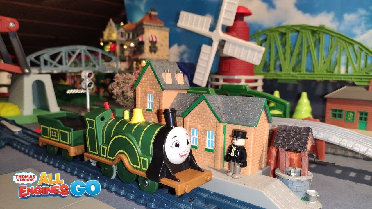 Thomas & Friends Motorized Toy Train Emily Battery-Powered Engine with ...