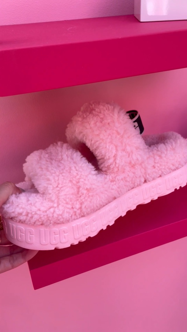 London Ellis Loves's Amazon Page