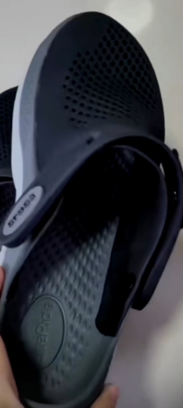 Watch Crocs Literide 360 Clog ﹙black﹚ on Amazon Live