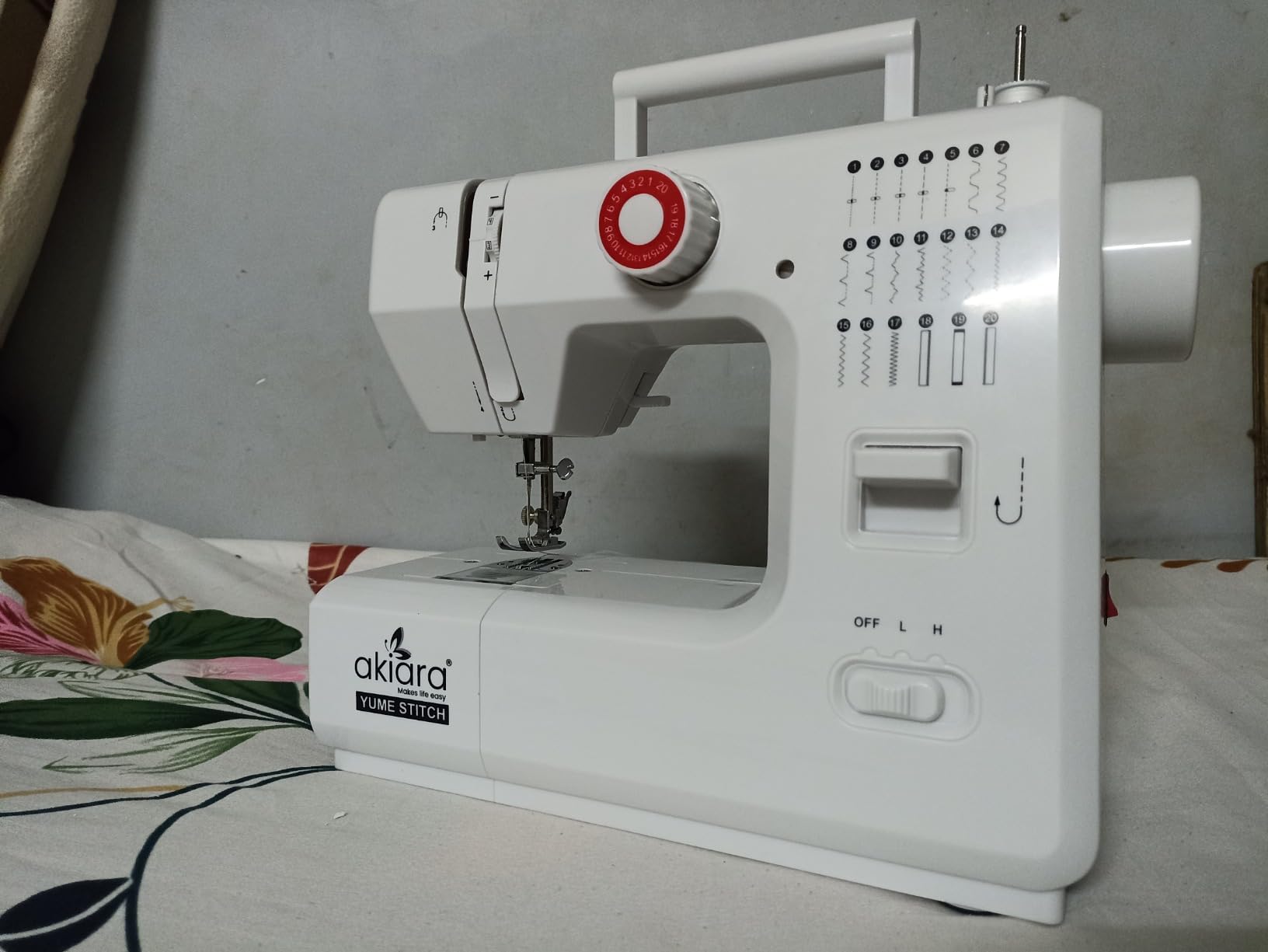 Akiara - Makes Life Easy Stiching Machine with 20 Stitch Patterns ...