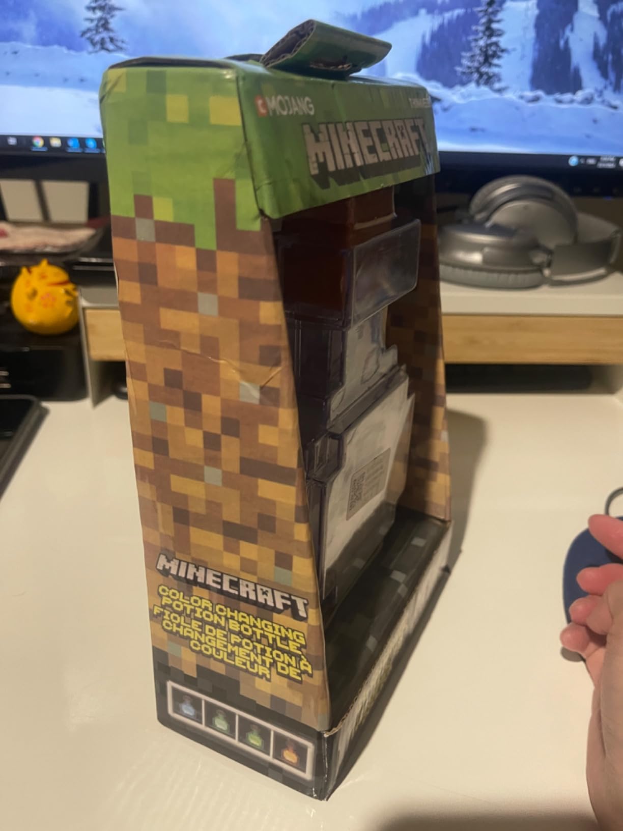 Minecraft Potion Bottle Color-Changing LED Desk Lamp | 7 Inch Night ...
