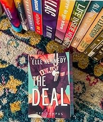 Amazon.com: The Deal (Off-Campus, 1): 9781775293934: Kennedy, Elle: Books
