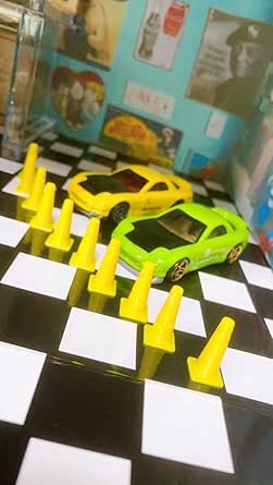 Amazon.co.jp: 1/64 Diorama Size Pylon, Yellow, Set of 10 : Toys & Games