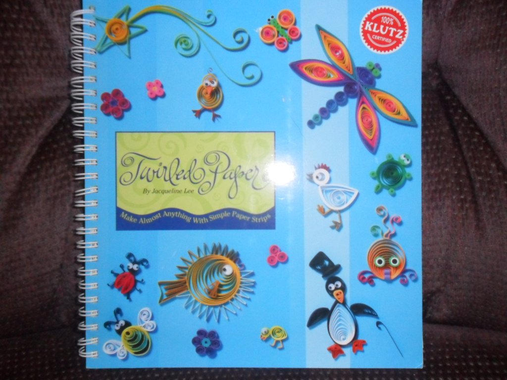 Twirled Paper: Make Almost Anything With Simple Paper Strips: Lee ...