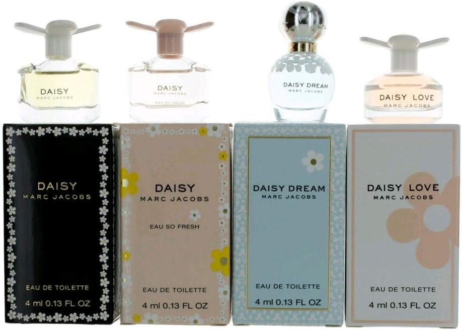 Amazon.com : Marc Jacobs 4 Pieces for Women Mini Gift Set, 0.55 Ounce ...